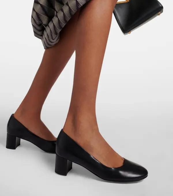 GIANVITO ROSSI Leather Pumps