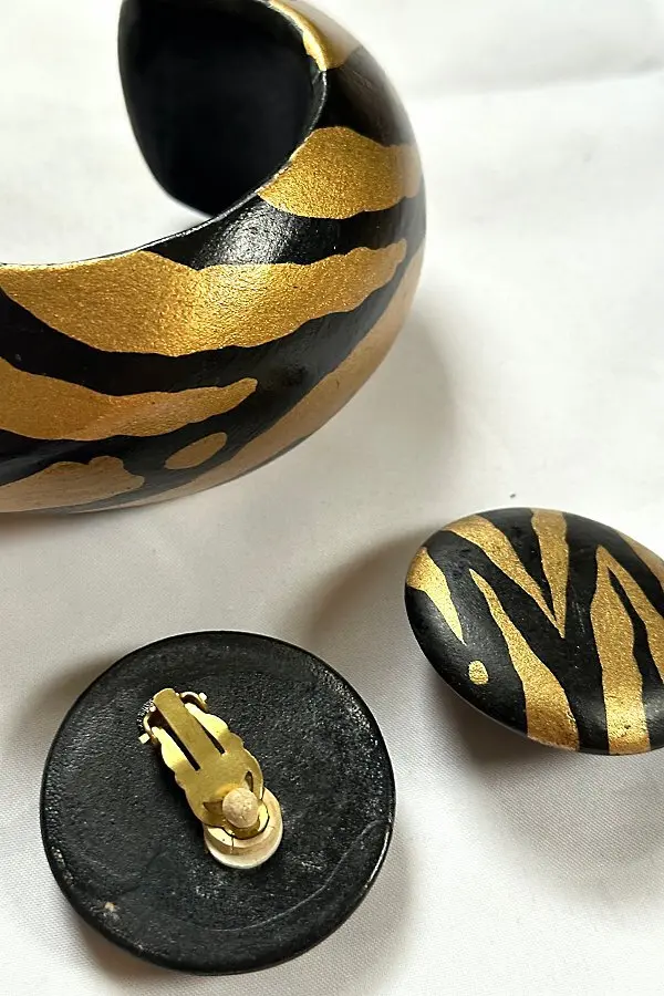 CHERRY 1990s Tiger Painted Wood Bracelet & Earring Set