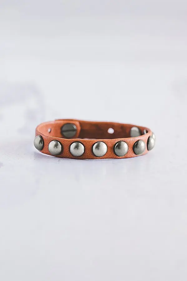 GIVING BRACELETS Brushed Silver Dotty Leather Bracelet - Rustic Brown
