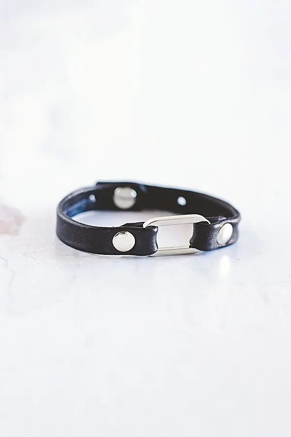 GIVING BRACELETS Mesa Leather Bracelet - Black