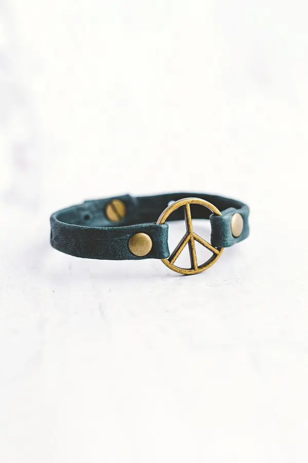 GIVING BRACELETS Antique Brass Peace Maker Leather Bracelet - Blue Spruce