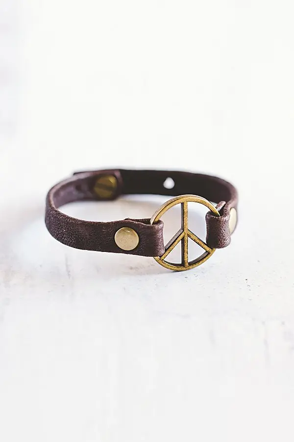 GIVING BRACELETS Antique Brass Peace Maker Leather Bracelet - Chocolate Brown