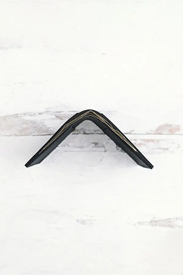 GIVING BRACELETS Leather Bifold Wallet - Black