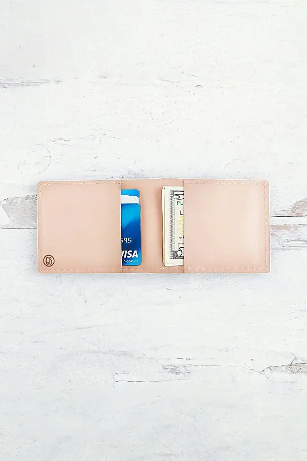 GIVING BRACELETS Leather Bifold Desert Wallet - Natural