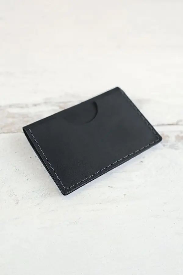 GIVING BRACELETS Leather Card Wallet - Black