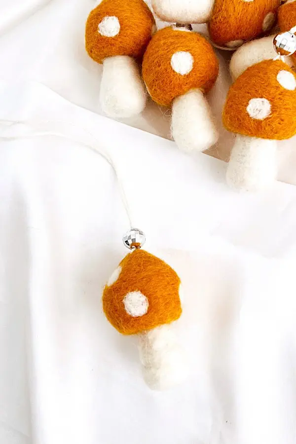 GOLDEN HOUR DESIGNS Felt Mushroom Ornaments Set - Orange