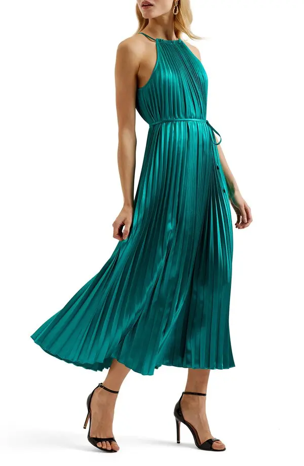 open lace back dress Amazon.com: Dress the Population Women's Cherilyn Velvet Rose Vineyard,  Maxi, Mermaid, Boat Neck Dress, Black Multi, X-Large : Clothing, Shoes &  Jewelry main image 0