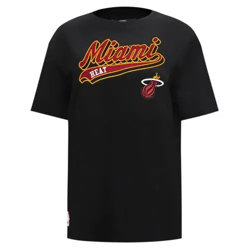 PRO STANDARD Miami Heat Script Boyfriend T-shirt