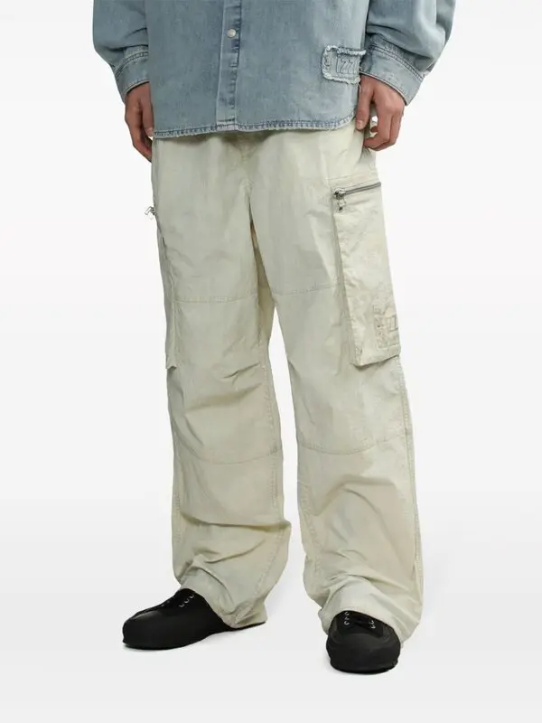 Izzue Logo-embroidery Cargo Trousers