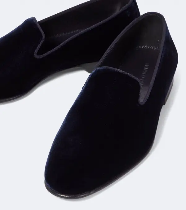 Manolo Blahnik Mario Velvet Loafers - Blue
