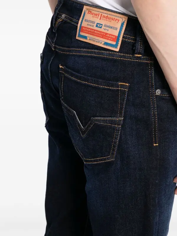 DIESEL® 1985 Larkee 009zs Mid-rise Straight-leg Jeans