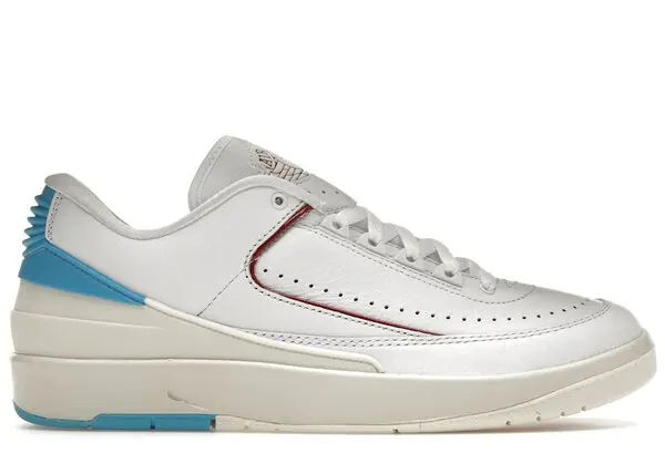 JORDAN 2 Retro Low Nc To Chi - White/gym Red/dark Powder Blue