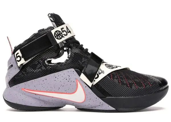 Nike Lebron Solider Quai 54 Sneakers