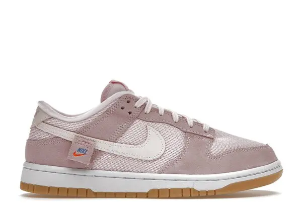Nike Dunk Low Sneakers