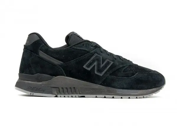 NEW BALANCE 840 Sneakers