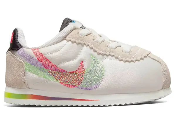 Nike Cortez Be True Sneakers - Summit White/black
