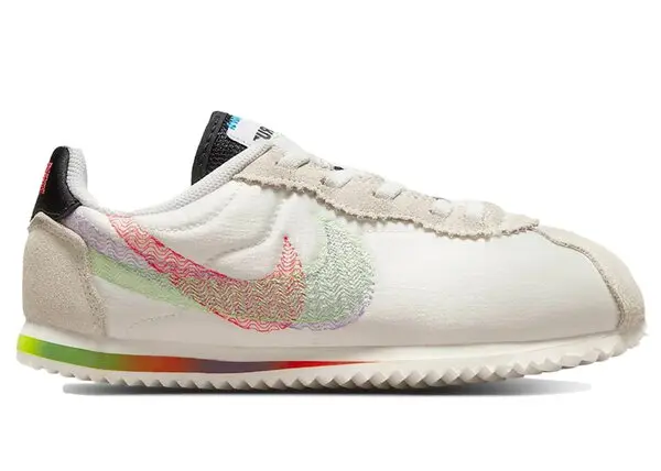 Nike Cortez Be True Sneakers - Summit White/black