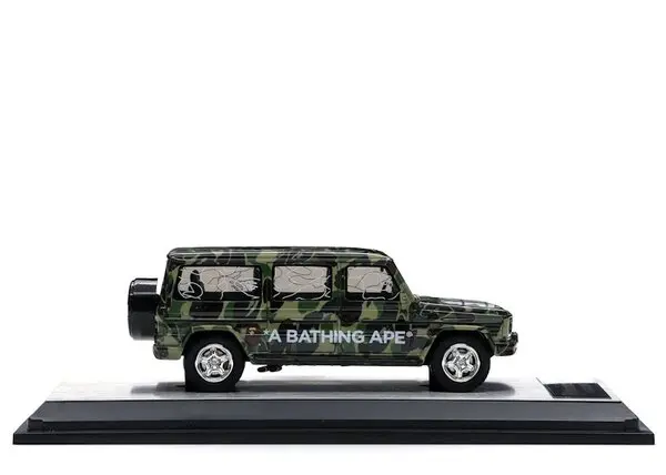 A BATHING APE X Schuco G550l Xxv Resin Car - Green