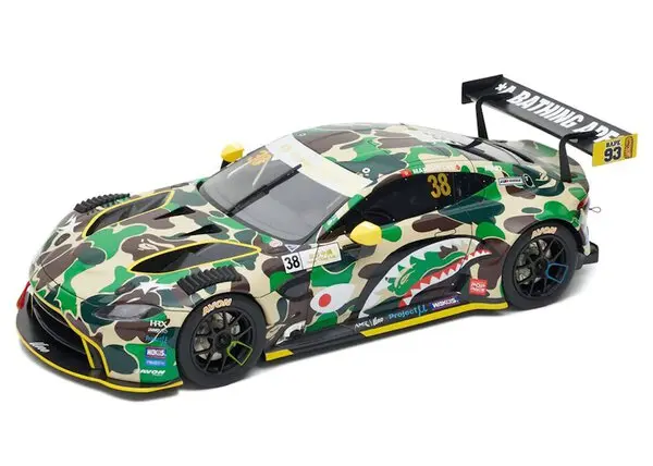 A BATHING APE X Aston Martin Gt3 1/18 Model Car - Multicolor