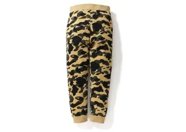 A BATHING APE 1st Camo Slim Sweat Pants - Yellow