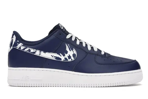 Nike Air Force 1in Sneakers