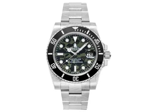 A BATHING APE 1st Camo Type 1 Bapex Watch - Green