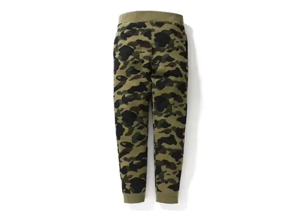 A BATHING APE 1st Camo Slim Sweat Pants - Green