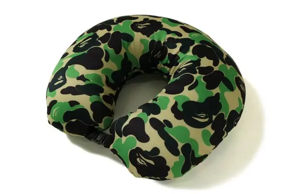 A BATHING APE Abc 2way Neck Pillow - Green