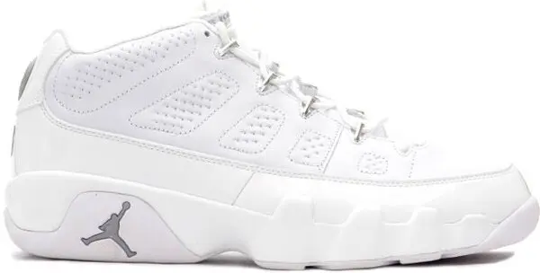 JORDAN Retro Low Sneakers