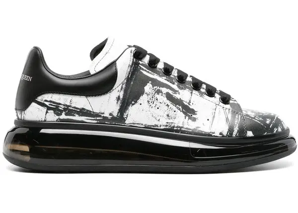 Alexander McQueen Oversized Printed Sneakers - White/black