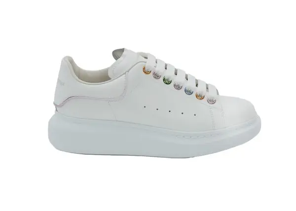 Alexander McQueen Oversized Sneakers With Metallic Eyelets - White/pink
