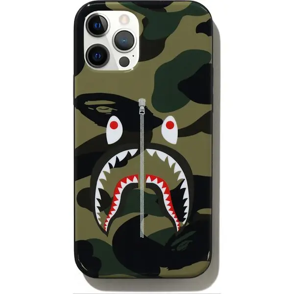 A BATHING APE 1st Camo Shark Iphone 12/12 Pro Case - Green
