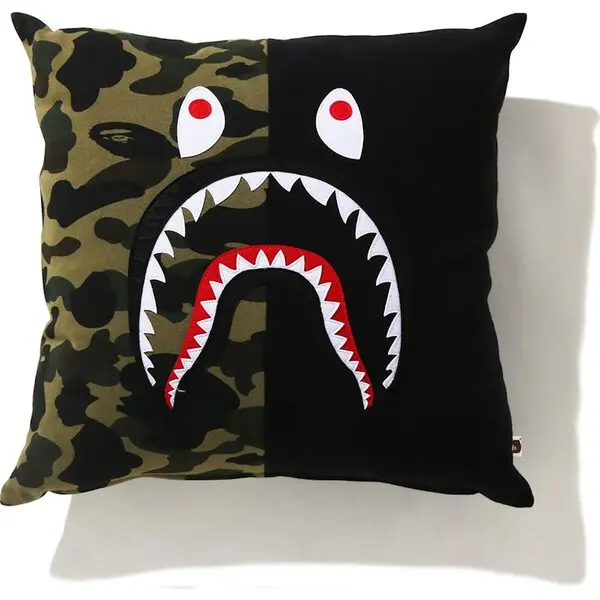A BATHING APE 1st Camo Shark Square Cushion - Black