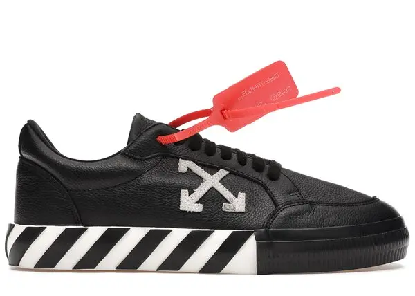 Off-White Vulc Low Sneakers - Black