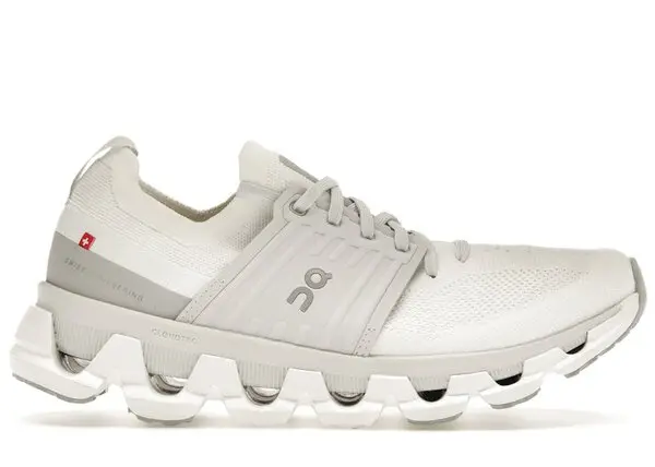 On Running Cloudswift 3in Sneakers - White/frost