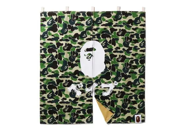 A BATHING APE Abc Camo Entry Curtain - Green