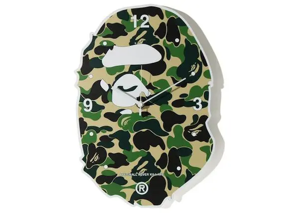 A BATHING APE Camo Ape Head Wall Clock - Green