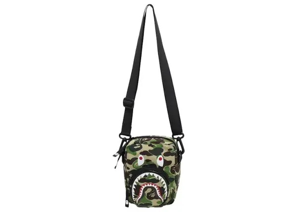 A BATHING APE Abc Camo Shark Mini Bag - Green