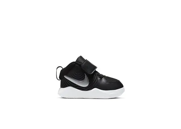 Nike Team Hustle D 9 Sneakers - Black/wolf Grey/white