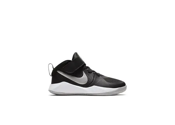 Nike Team Hustle D 9 Sneakers