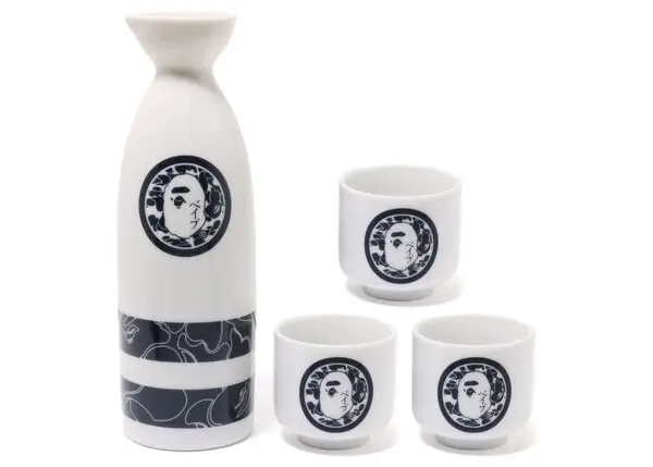 A BATHING APE Kamon Sake Set - White