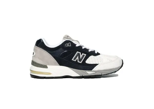 NEW BALANCE 991 Sneakers - White/black/grey