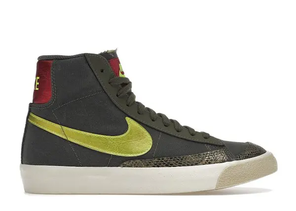 Nike Blazer Mid 77 Sneakers