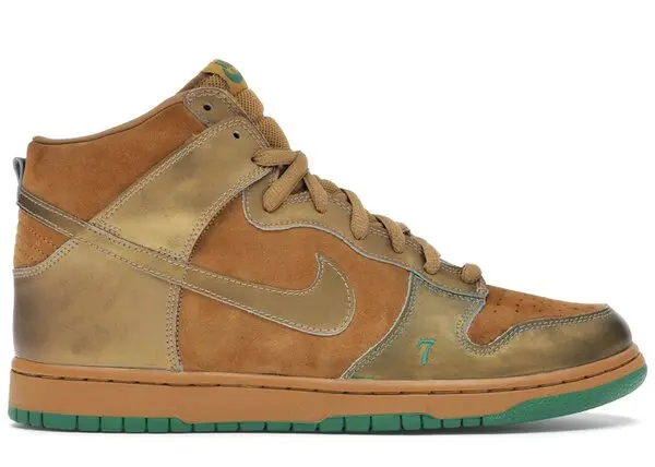 Nike Dunk High Lucky 7in Sneakers