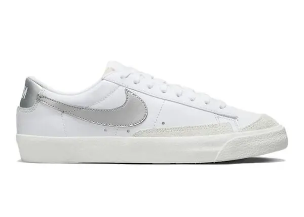 Nike Blazer Low 77 Sneakers