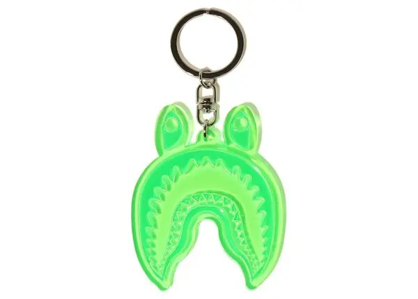 A BATHING APE Shark Reflective Keychain - Green