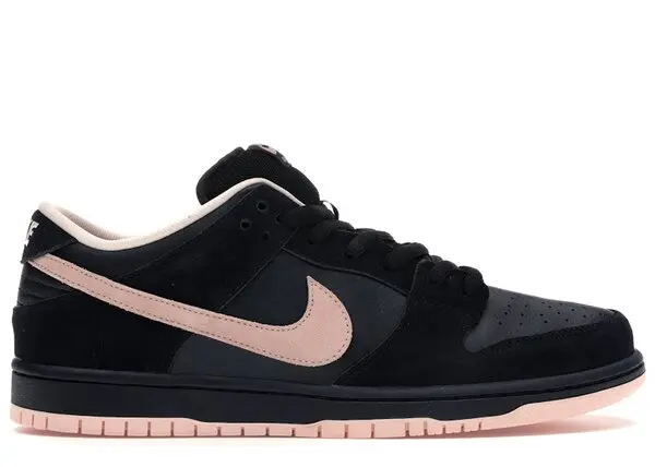 Nike Dunk Low Sneakers - Black/washed Coral