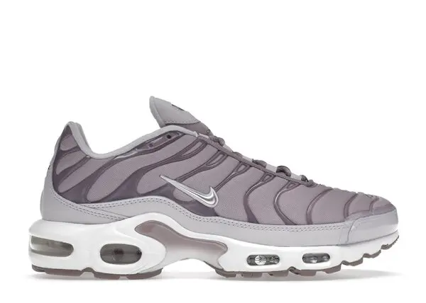 Nike Air Max Plus Sneakers - Plum Fog/metallic Silver/venice