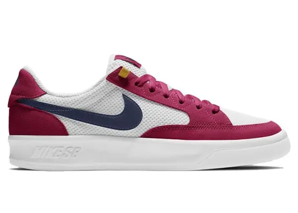 Nike Adversaryin Sneakers