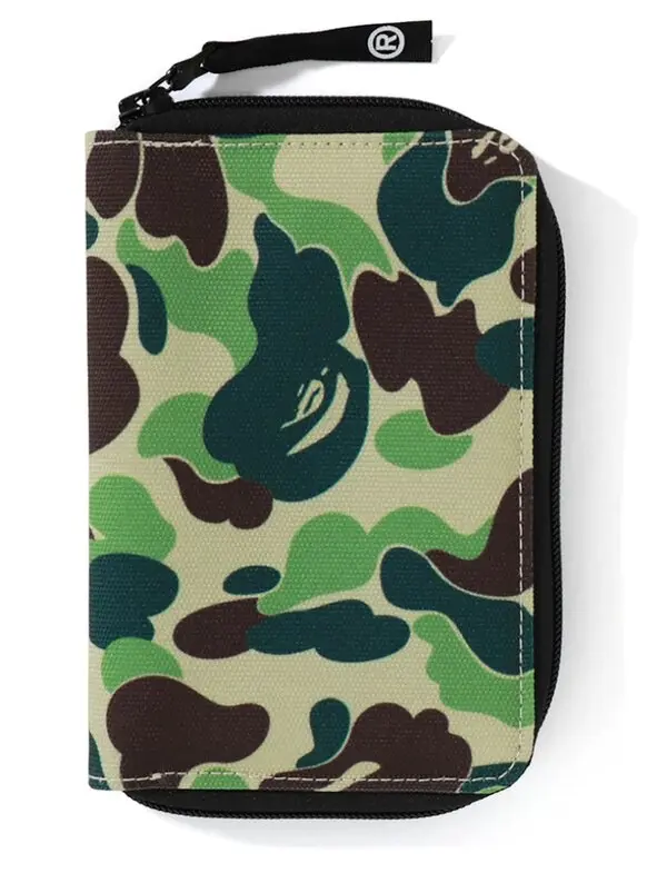 A BATHING APE Abc Passport Case - Green
